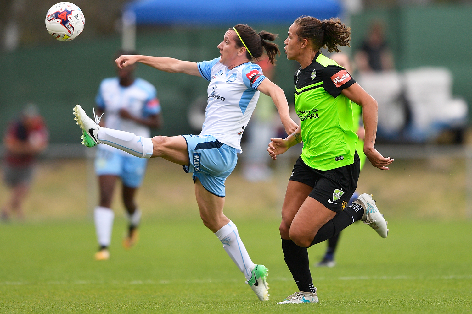 Gallant Sky Blues Downed Late - Sydney FC