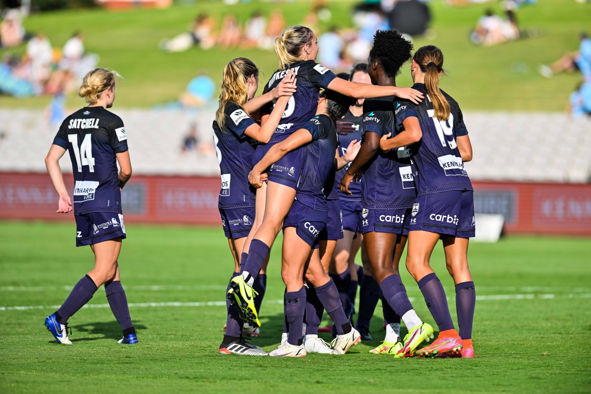 Sydney FC Hit Canberra For Six - Sydney FC