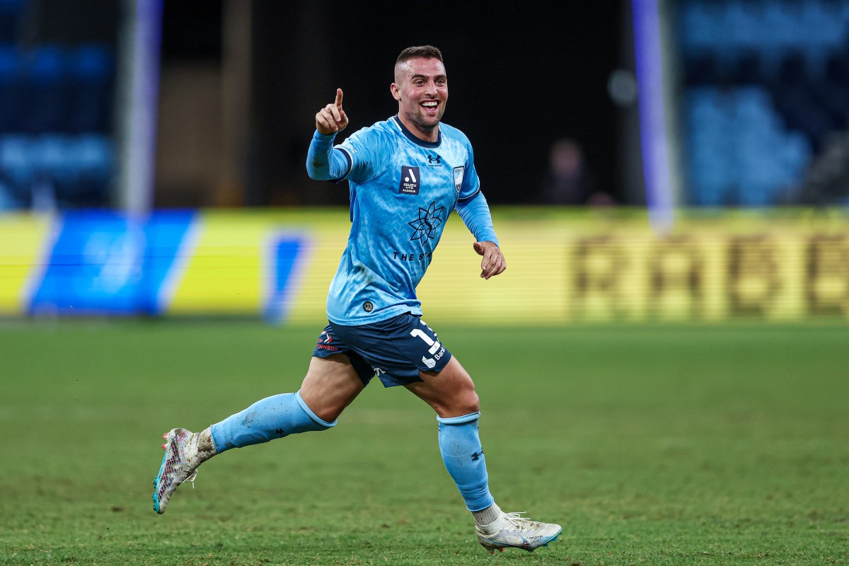 Robert Mak concludes season with win - Sydney FC