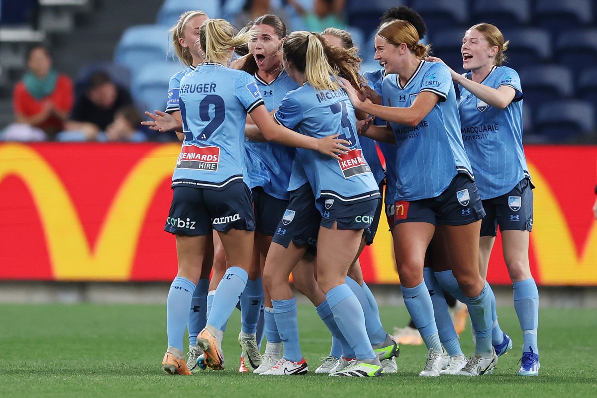 Sydney FC Win Sydney Derby In Front Of Record Crowd - Sydney FC