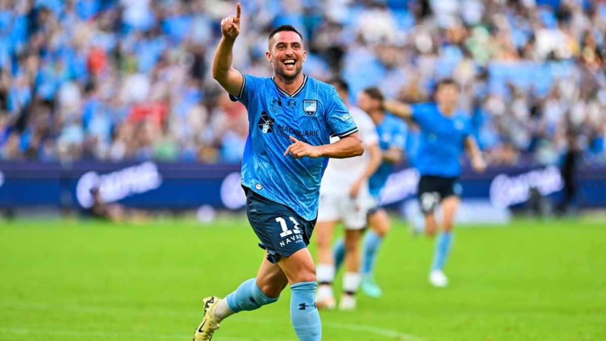 HIGHLIGHTS: Sydney FC v Brisbane Roar | Isuzu UTE A-League | A-Leagues Videos