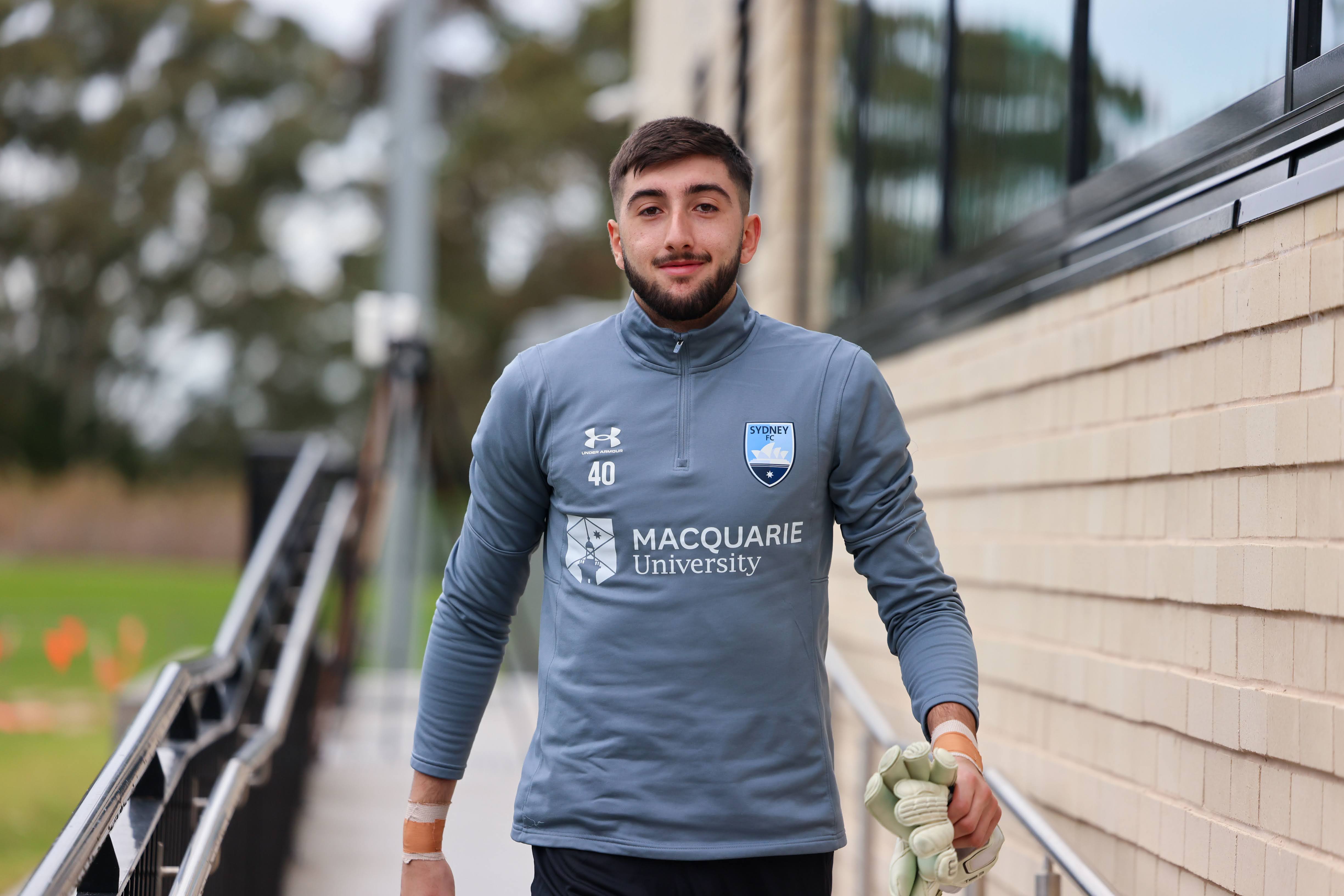 Sydney FC Goalkeeper Signs For Adelaide United - Sydney FC