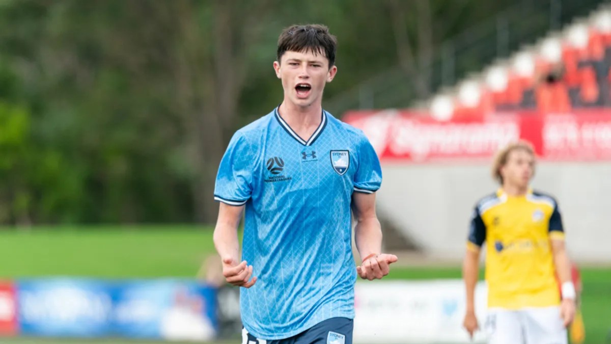 Mathias Macallister scores five in six goal victory | A-Leagues Videos